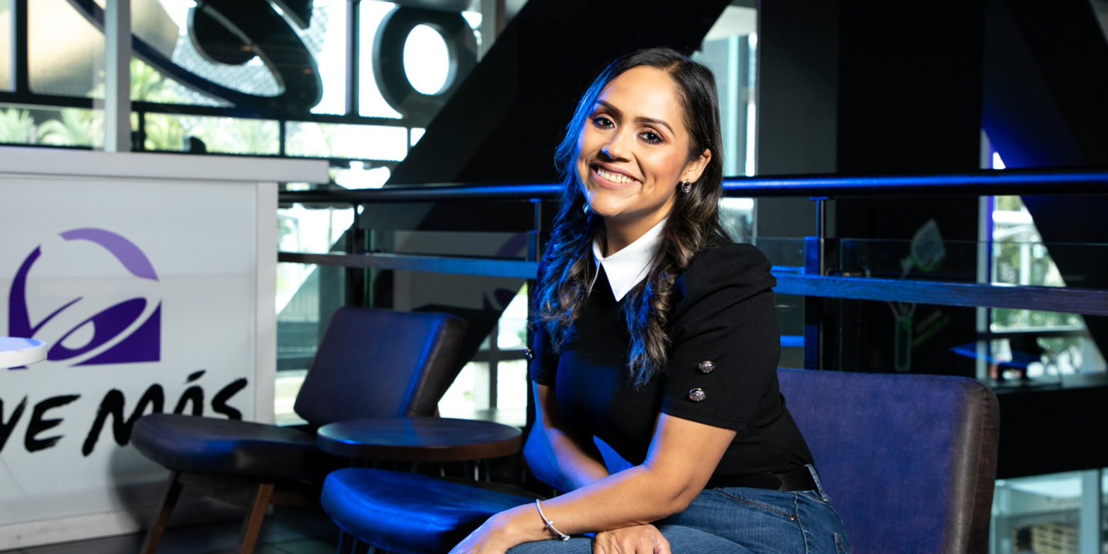 Meet Area Coach Ariana Gomez - Diversified Restaurant Group